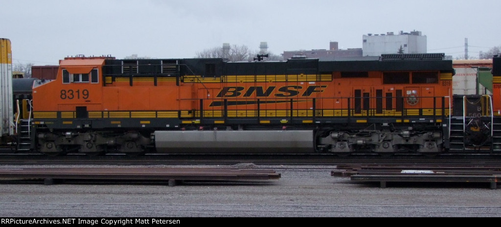 BNSF 8319